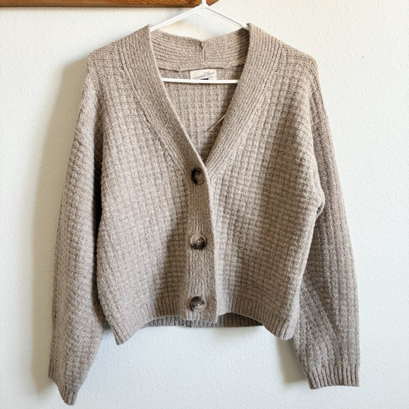 Universal Thread | Sweaters | Universal Thread Cozy Grandpa Knit Boxy ...